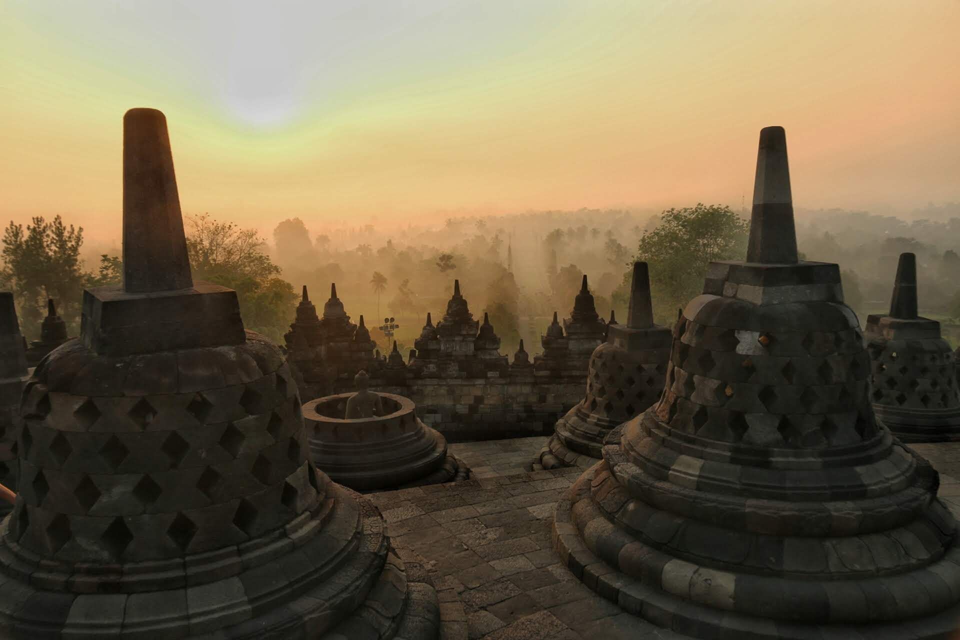 Weltkulturebe Borobudur - Reisfelder - Yogyakarta - Radtouren in ...